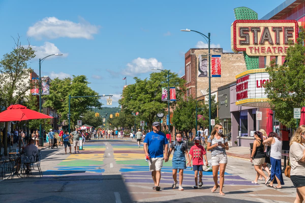 Best Complete Streets Policies Report 2025 - Smart Growth America
